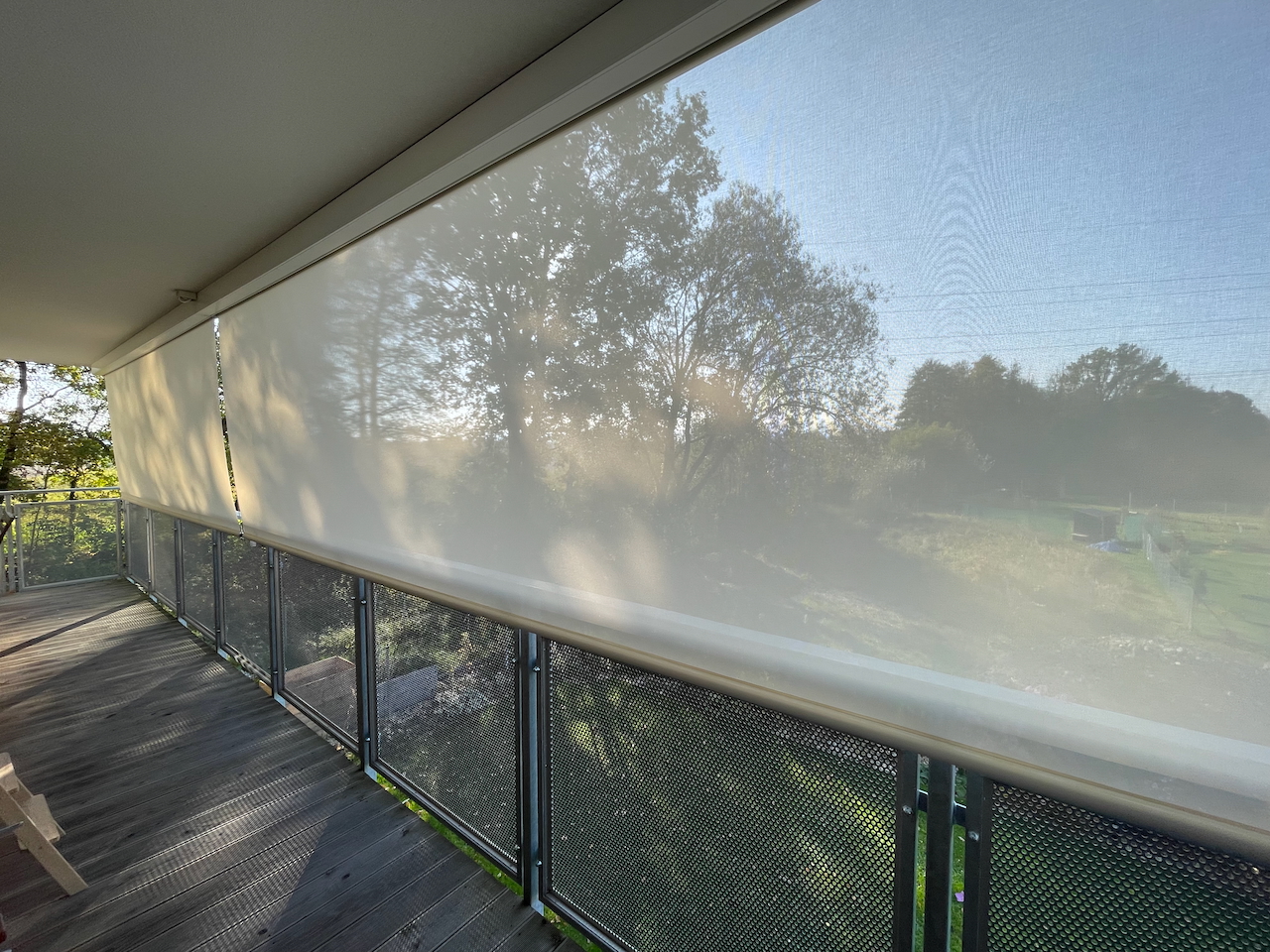 Roleta Screen Basic Box, bílá, stínění balkónu | Karásek